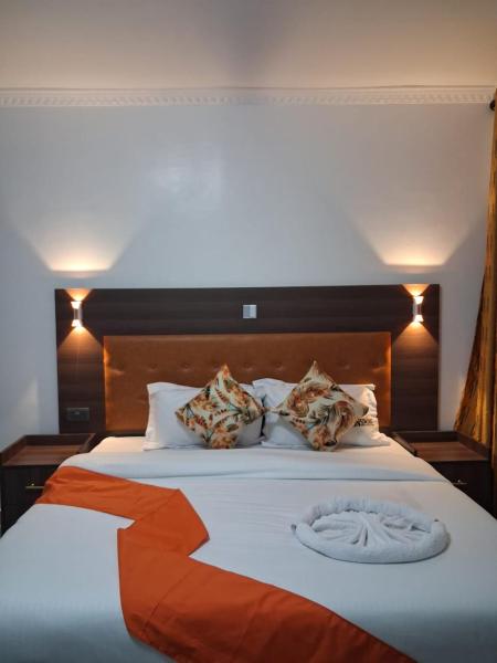 Moonshine Walkers Furnished Apartments - Kenya