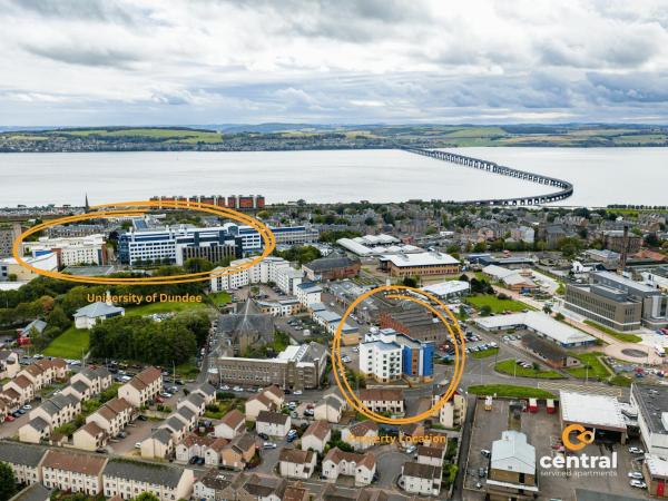 Walk Away From Dundee University - 2 Bedrooms - 2 Bathrooms - 2 King Beds - Smart Tvs - Fully Equipped - Parking - Close To City Centre - Central Serviced Apartments X Central Short Lets - Dundee