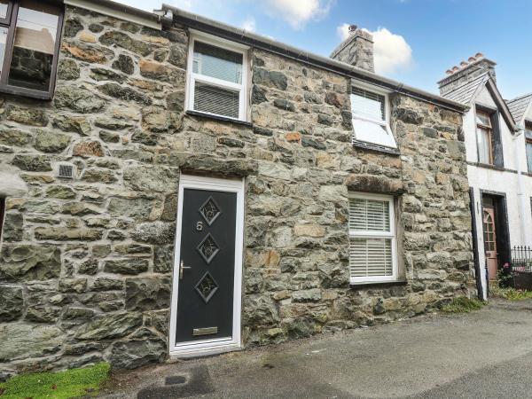 6 Upperfield Street - Dolgellau