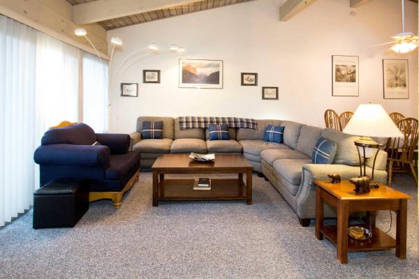 Mammoth Estates - 4 Seasons Of Beauty With Accessible Amenities - Mammoth Lakes, CA