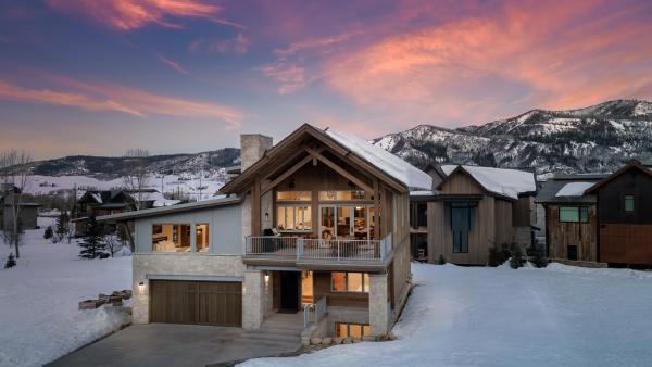 Dala Horse Lodge - Steamboat Springs