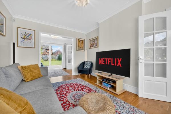 City Superhost Lovely 3 Bed Wythenshawe Home - Altrincham