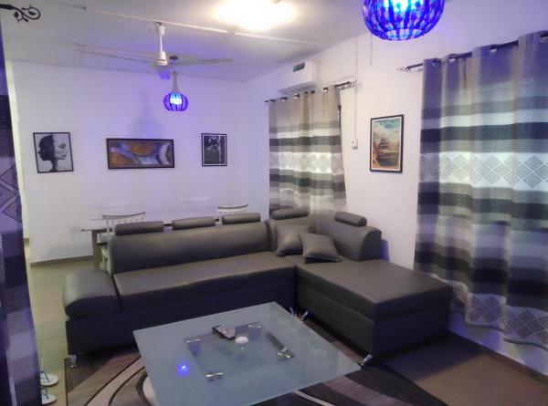 2-bedroom Accommodation In Lome-gta - Ac, Wifi, Netflix - 토고