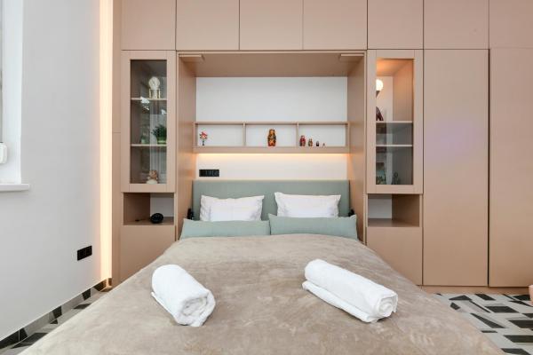 Neon Super Central Spacious New Studio On Park With View - Budapest