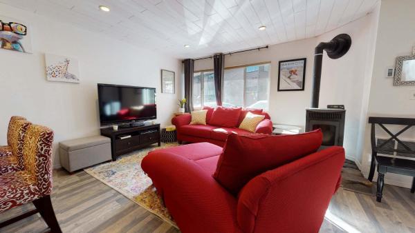 Sierra Manors In The Heart Of Mammoth - Mammoth Lakes, CA