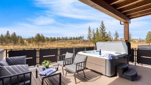 1131 Aerie Buyout 2 Units 5bdr Deck Hot Tub Views Near Dt - Bend, OR