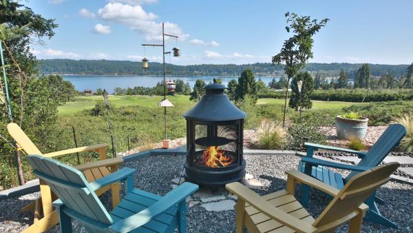 Fairway Harbor View By Avantstay Outdoor Oasis - Camano Island, WA