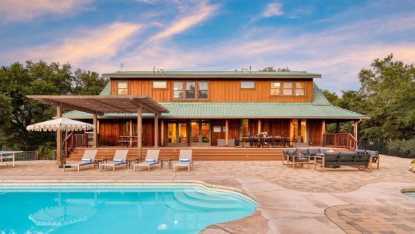 Dolcetto By Avantstay Wine Country Mansion Minutes From Vineyards - Lake Nacimiento, CA