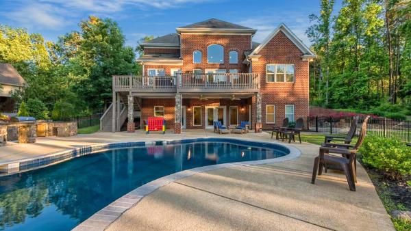 Lake Escape By Avantstay Lakefront Private Dock - Zootastic Park, Troutman