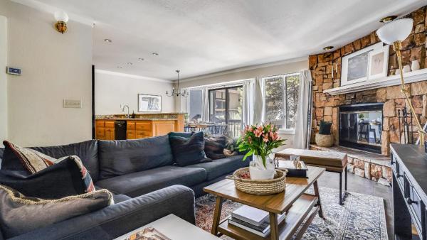 Marillac By Avantstay Gorgeous Ski Cabin W Balcony Patio - Lake Tahoe