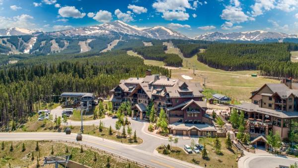 Twin Chutes By Avantstay Beautiful Ski In Ski Out Condo W Access To Hot Tub Gym - Colorado