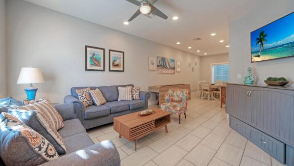 Villa La Isla Family Condo With Pool Near Corpus Christis Best Beaches Dining - Corpus Christi, TX