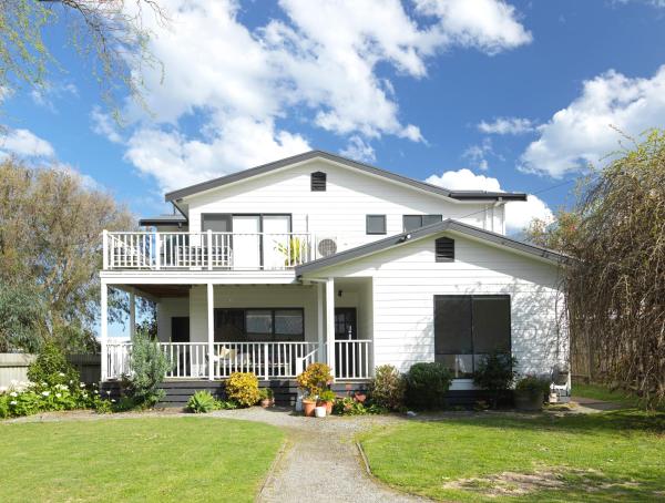 Beilby Inlet Views - Inverloch