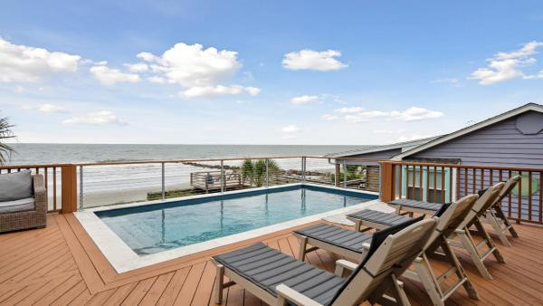 Oceanfront W Pool Panoramic Deck Views 5bdr Folly Ocean Breeze By Avantstay - Folly Beach, SC