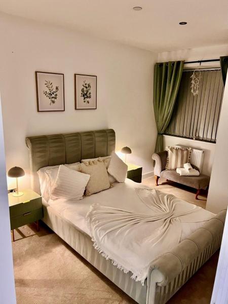 Beautiful, Home From Home, One Bed Stay - Solihull
