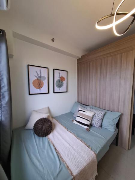 Shore 2 Condotel Near Airport Moa City View - Manila