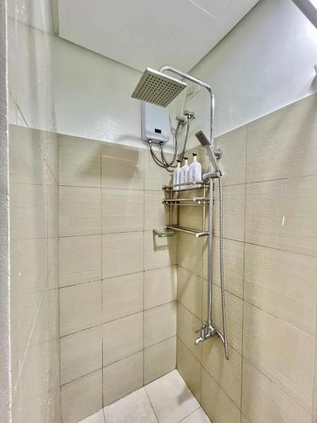 Lanzon Azure Urban Resort Staycation - Parañaque