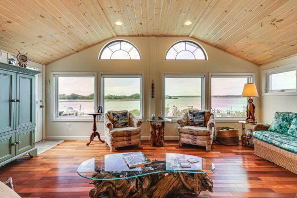 Dock And Water Access Charlestown Beach Escape! - Charlestown, RI