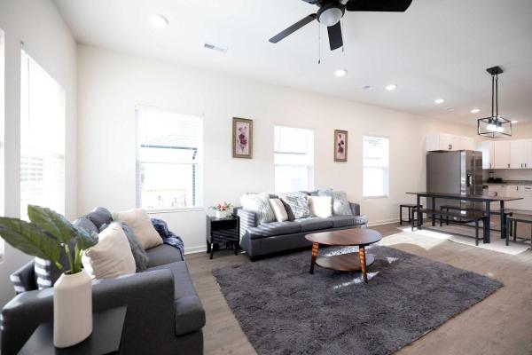 4 Min To Downtown - 10 To Elon - Washer And Dryer - Burlington, NC
