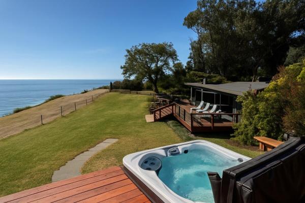 Spectacular Bolinas Oceanfront Retreat - Bolinas, CA