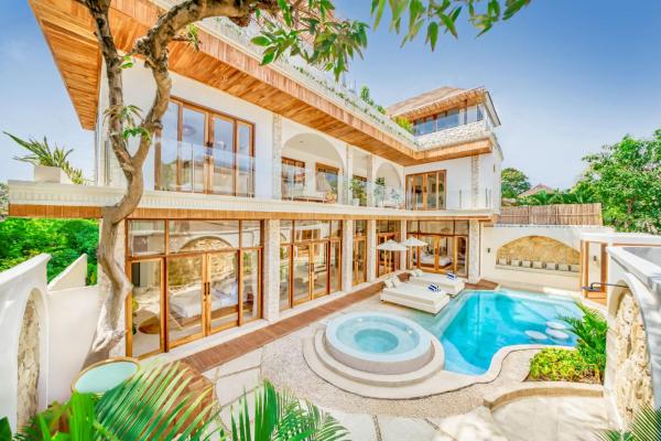 Villa Seoul Brand New 8bdr Full Spa Cinema - Legian