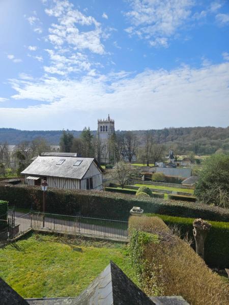 Maison Normande Au Cœur Du Bec-hellouin Vue Sur L'abbaye - Château du Champ de Bataille