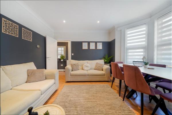 Spacious 5br Bedford Home, Sleeps 5,perfect For Contractors, Near Transport - 貝德福德