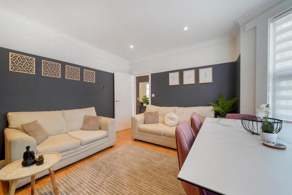 Spacious 5br Bedford Home, Sleeps 5, Ideal For Contractors, Near Transport - イギリス ベドフォード