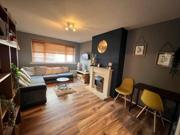 1 Bed Flat - Walton-on-thames - Kingston upon Thames