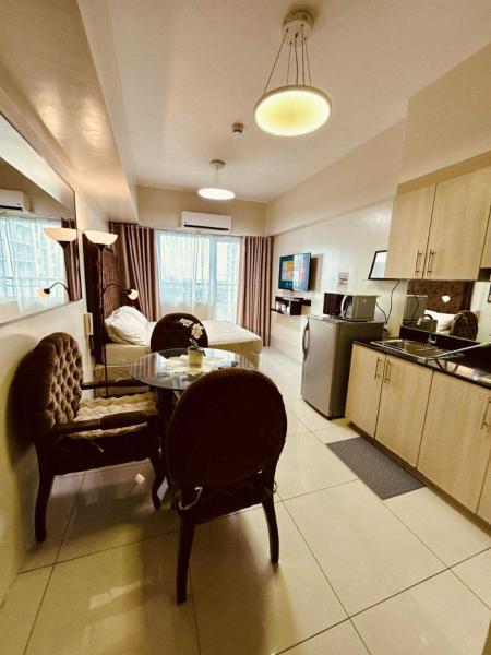 Breeze Staycation By Charmed - Manila