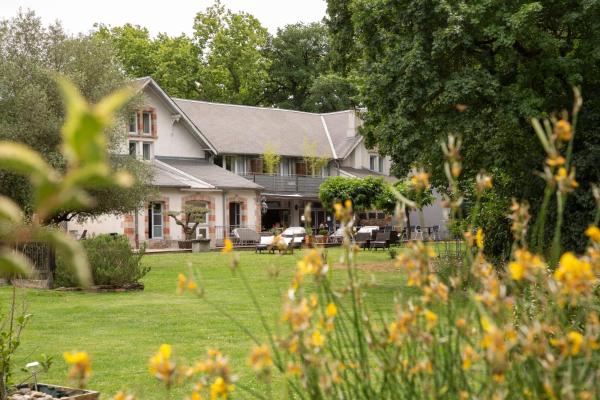 Le Pavillon - Demeure De Prestige Avec14 Chambres Pour 30 Pers - Piscine - Revel