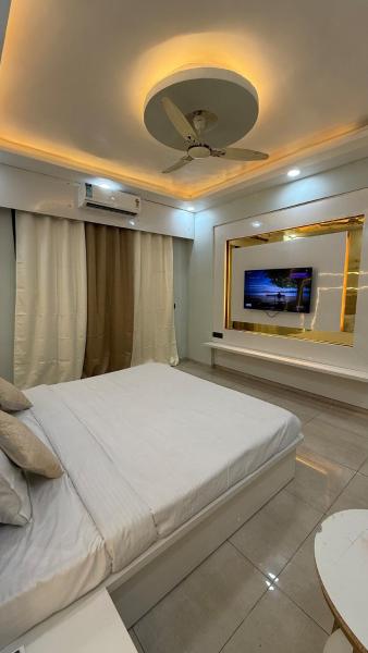Heavenstay Omaxe Hazratganj - Lucknow