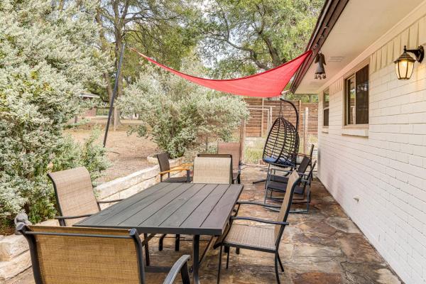 Gorgeous San Marco Home With Patio And Grill! - San Marcos, TX