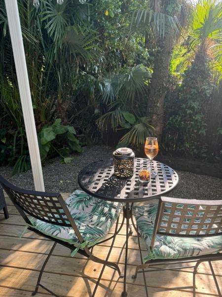 Tropical Garden Retreat - Napier