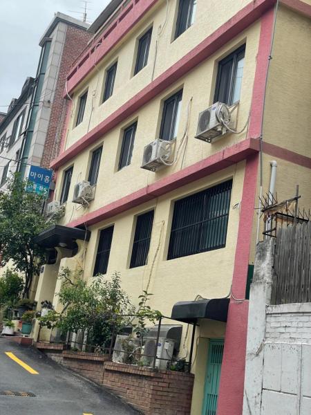 Korean Traditional Homestay Experience With Breakfast And Dinner Provided - Seoul