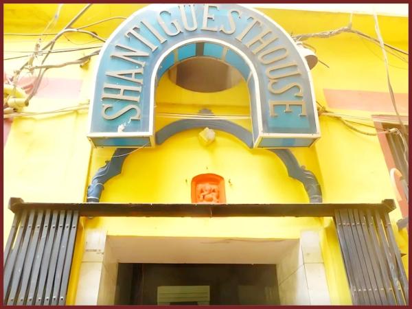 Hotel Shant! Guest House Varanasi - 1 Minutes Walking Distance From Baba Vishwanath Temple And Rooftop Ganga View - #Wifi #Fully Air Conditioned & Spacious Rooms -Restaurant Foreigneꭈׁׅ Allowed - Best Budget Guest House In Varanasi - Varanasi