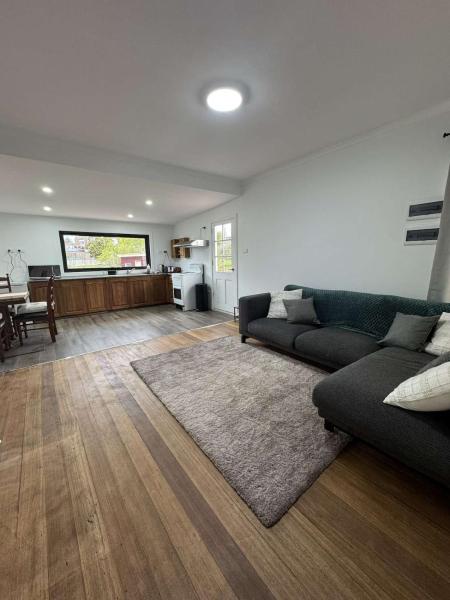 Swansea Coastal Retreat Near Sea & Iga - Swansea