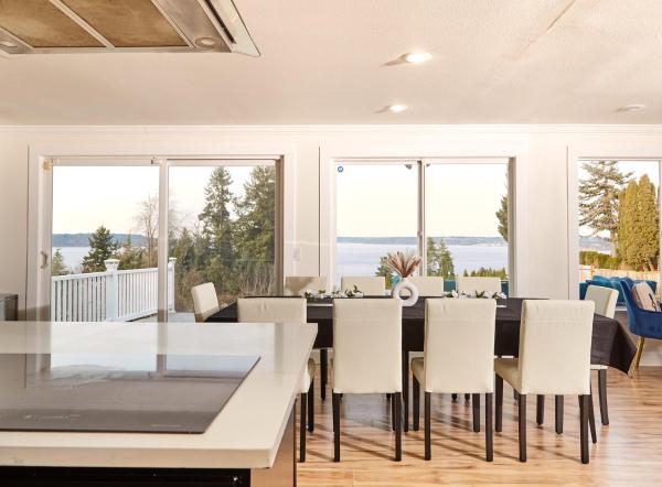 Oceanline 180° Home - Tacoma, WA