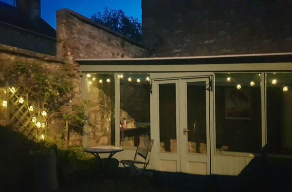 Institution Road - Elgin