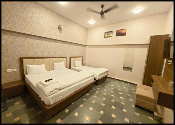 V - Narayana Stay - Peaceful & Comfortable Stay Near Kashi Vishwanath Temple - Varanasi