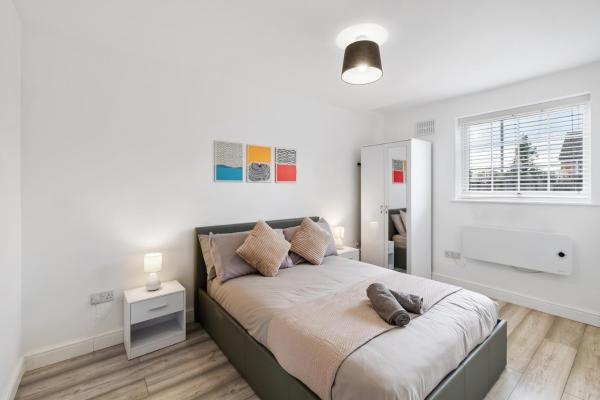 Stylish 1 Bed Apt 4 Min To Airport Wifi & Parking - Luton