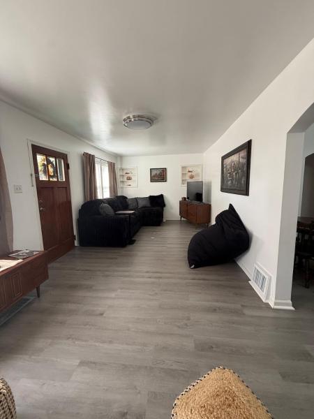 Union Street Bungalow - Saint Joseph, MO
