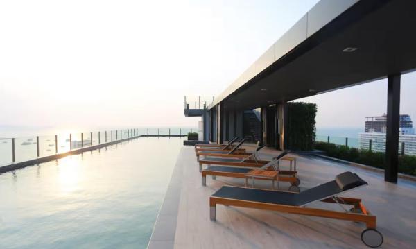 22芭提雅市中心2卧室套房 海景无边泳池 繁华街道 - Jomtien