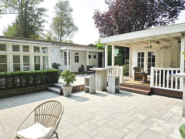 Chalet Kieftveen With Hot Tub For Four Person - Pays-Bas