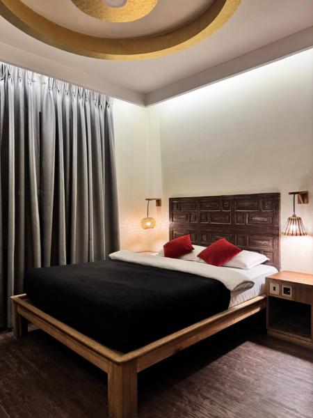 La Plaza - Kathmandu