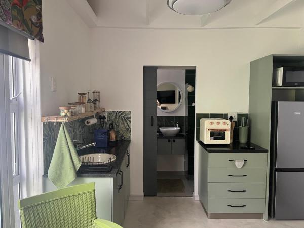 Self Catering Small Private Apartment - Western Cape