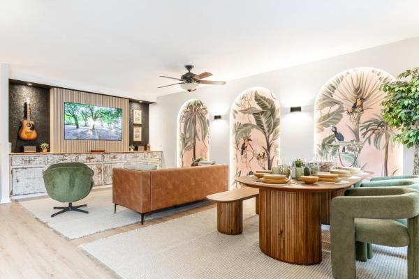 Pet-friendly Tropical Oasis With Fire Pit & Garden - Charleston, SC