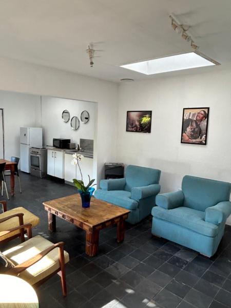 Fully Furnished Apartment In Parkwood - Johannesburg
