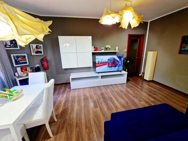 Bernina Station Centre Apartment 2 - One Minute Walk From Bernina Station - Tirano