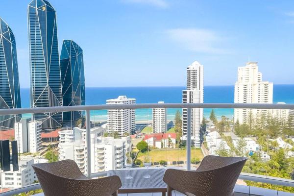 Ocean View Studio Apartment Surfers Paradise - Free Parking - Surfers Paradise